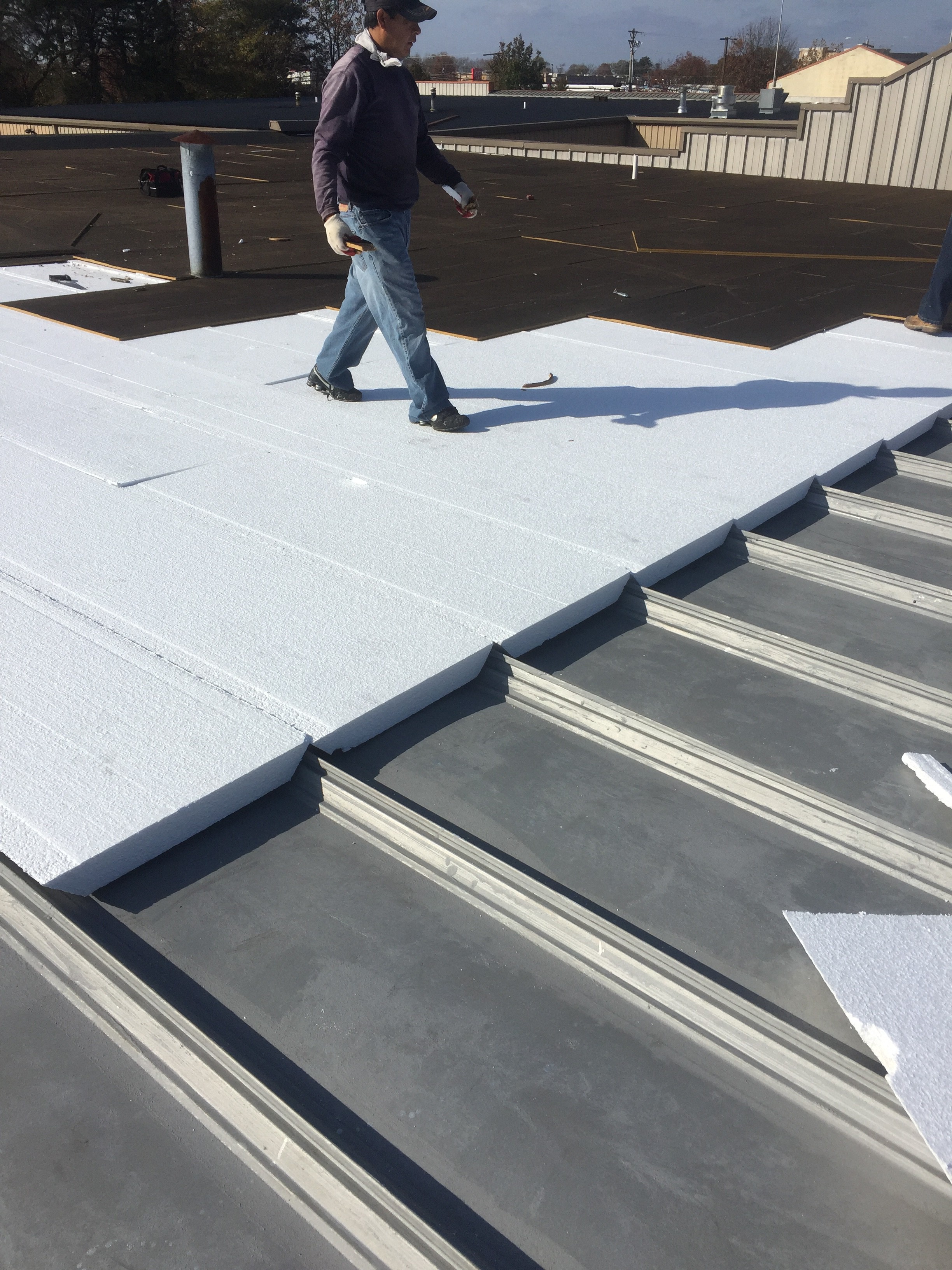 Finding the Right Metal Roofing Contractor - Kings Roofing